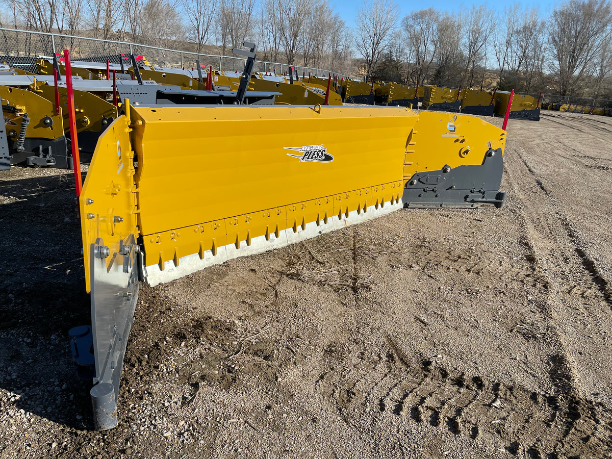 Metal Pless PlowMaxx PLLD 1042-18 LE – Heavy Duty Plow – Storm Equipment